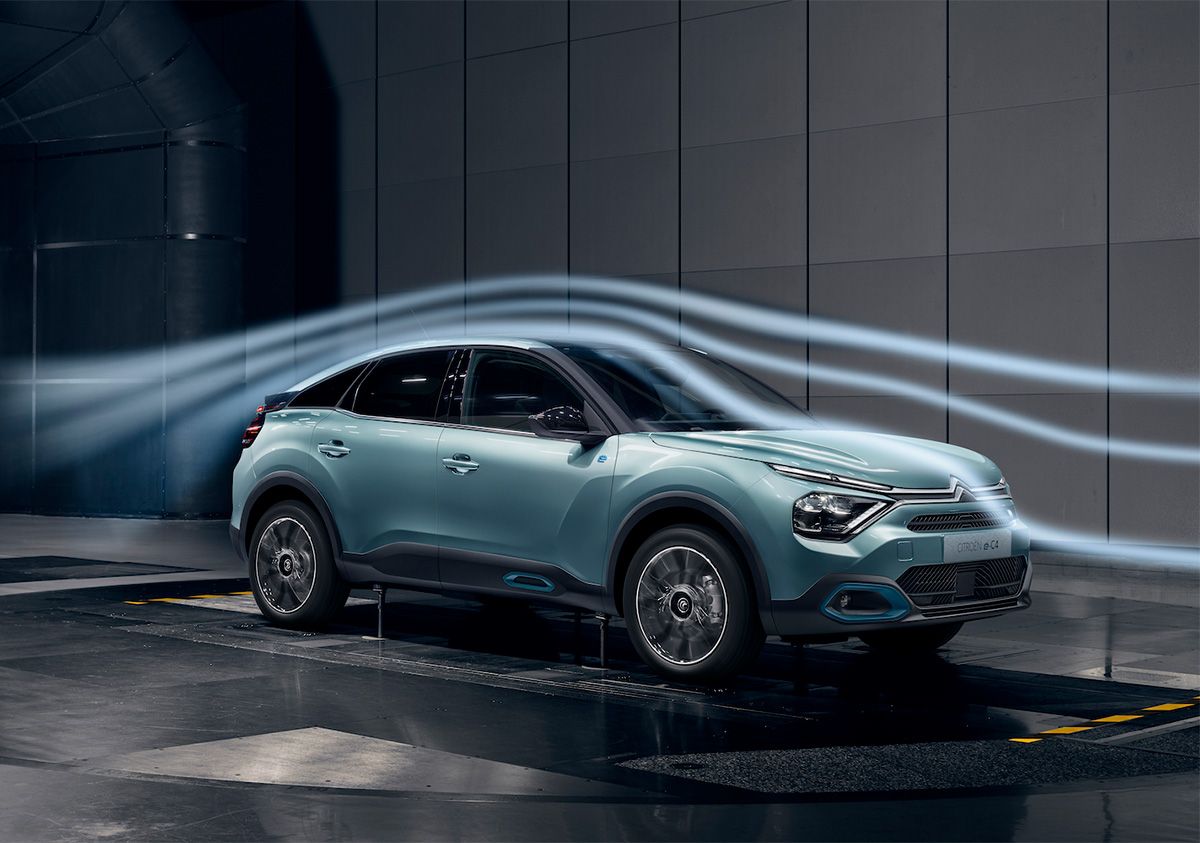 個性的なデザインと機能でVWゴルフに挑む シトロエンC4がフルモデルチェンジ | ENGINE (エンジン) |クルマ、時計、ファッション、男 ...