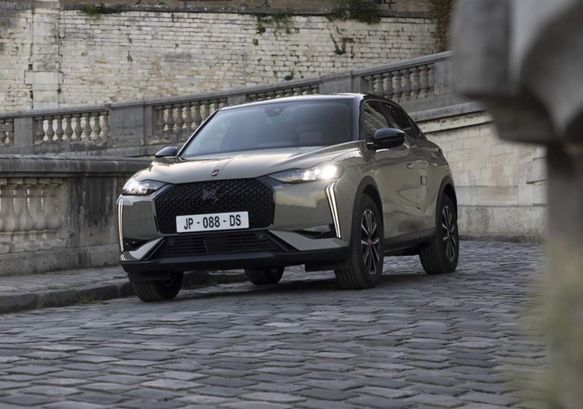 DS4、DS7に続き、DS3も衣替え ポイントは精悍な顔とEVの性能向上 | ENGINE (エンジン) |クルマ、時計、ファッション、男のライフスタイルメディア