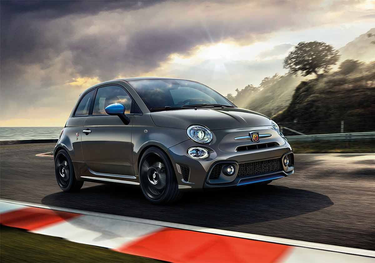 フィアット500に続き、アバルトF595と695の日本向けモデルの生産が終了 残すは流通在庫のみ | ENGINE (エンジン) |クルマ、時計、ファッション、男のライフスタイルメディア