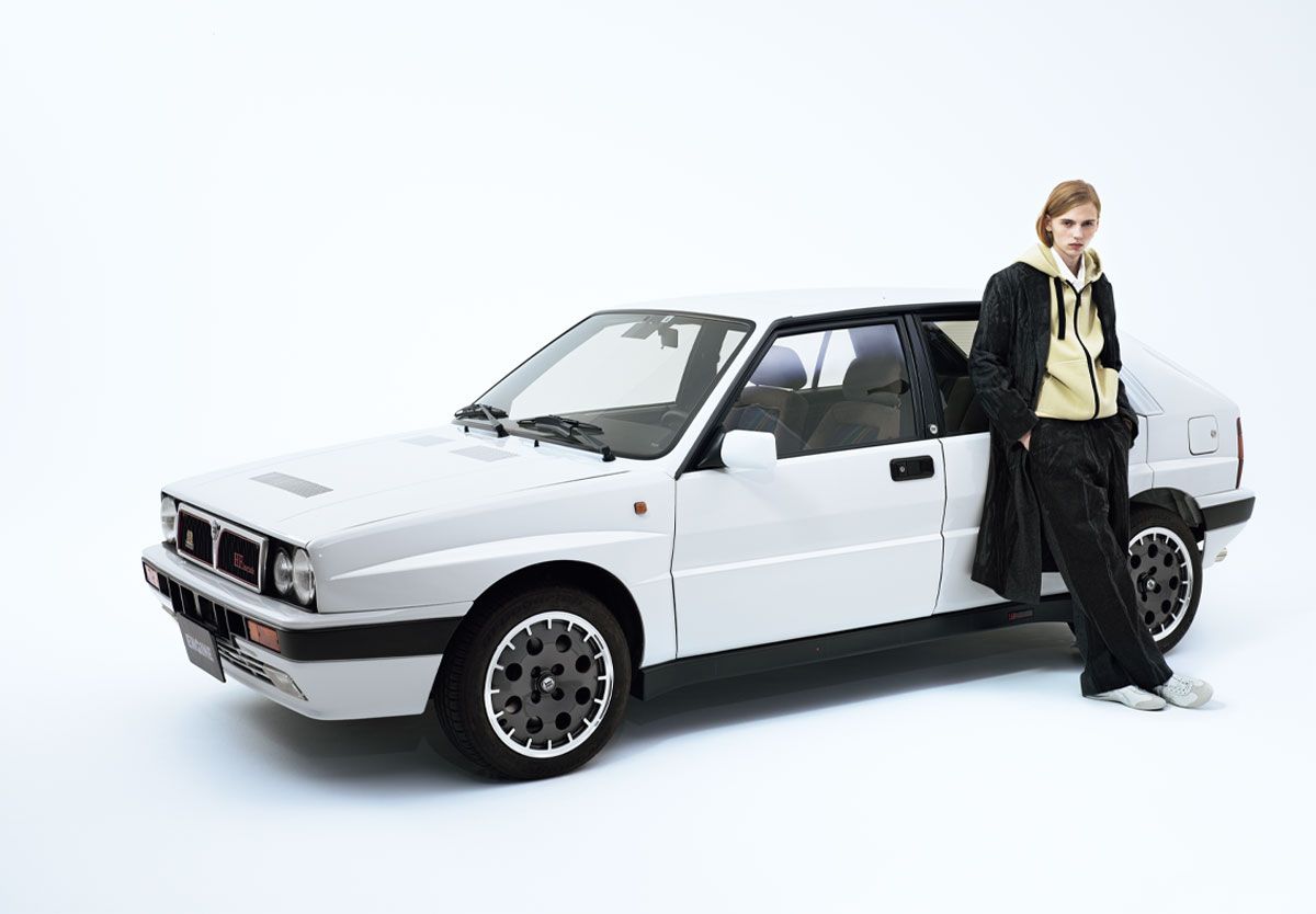 LANCIA DELTA HF INTEGRALE × ONITSUKA TIGER スタイリスト・祐真朋樹の「乗る車 × 着る服 ...