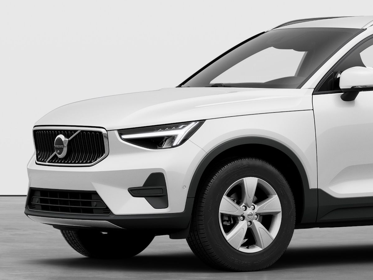 ライバル勢よりお得！ ボルボのコンパクトSUV「XC40」にエントリー・グレードが追加 | ENGINE (エンジン) |クルマ、時計、ファッション、男のライフスタイルメディア